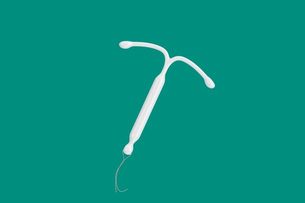 DIU Hormonal: colocação, como funciona, benefícios e efeitos secundários